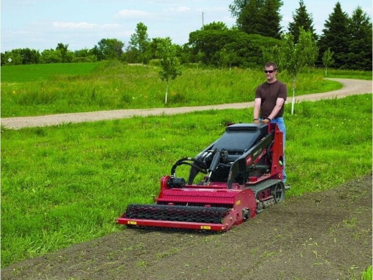 Toro Dingo TX 1300 multifunkcionális kertészeti gép - Agrolánc.hu